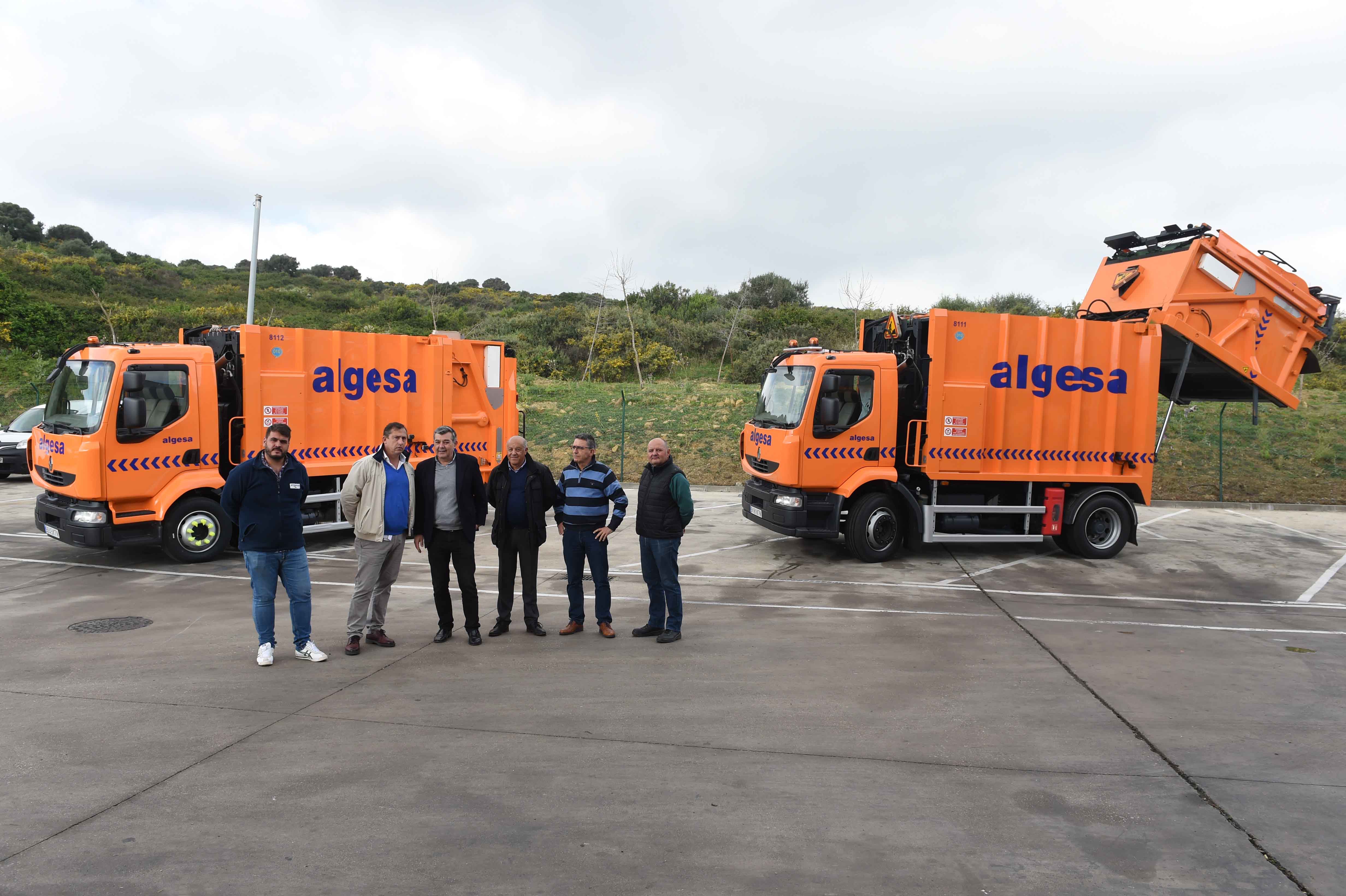 El ayuntamiento presenta dos nuevos camiones y una nave de pintura en las instalaciones de ALGESA